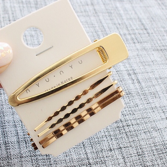 Accessories | Minimalist Gold Triangle Hair Clip Set | Poshmark